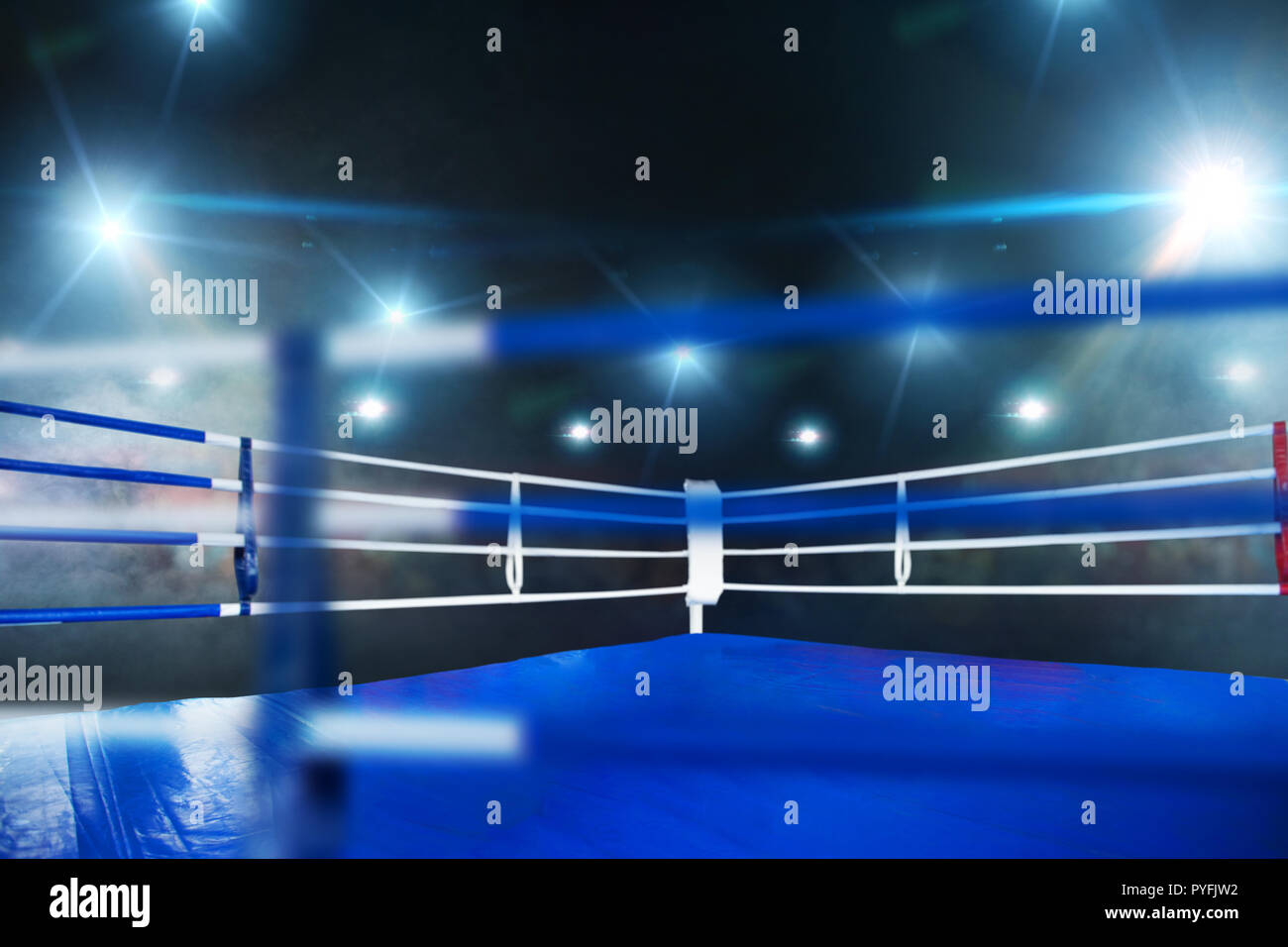 Empty professional boxing ring hi-res stock photography and images - Alamy