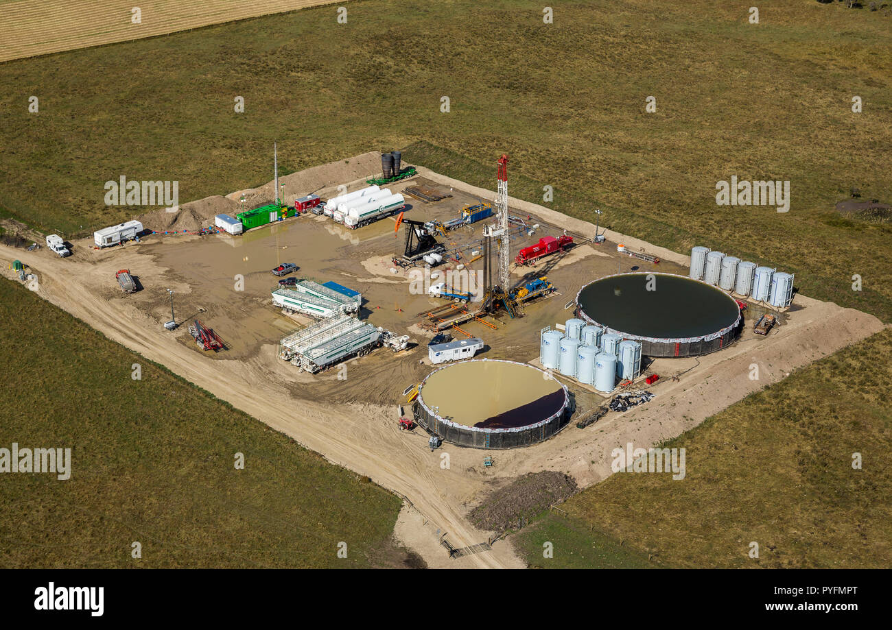 Service rig hi-res stock photography and images - Alamy