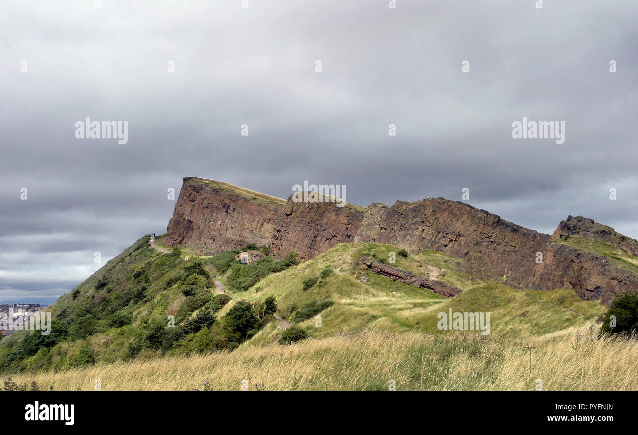 The Salisbury Crags are stunning lumps of rocky cliffs that are within ...