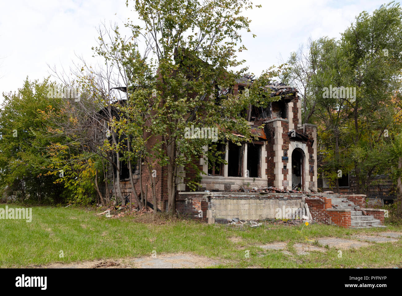 Inner city slums hi-res stock photography and images - Alamy