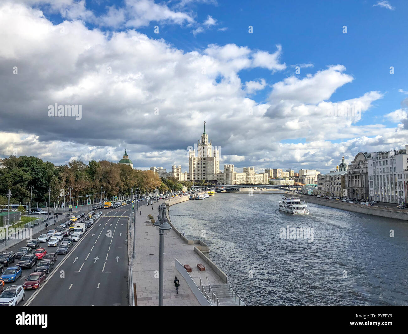 Moscow, Russia - September 2018: Moscow river panorama from Park ...