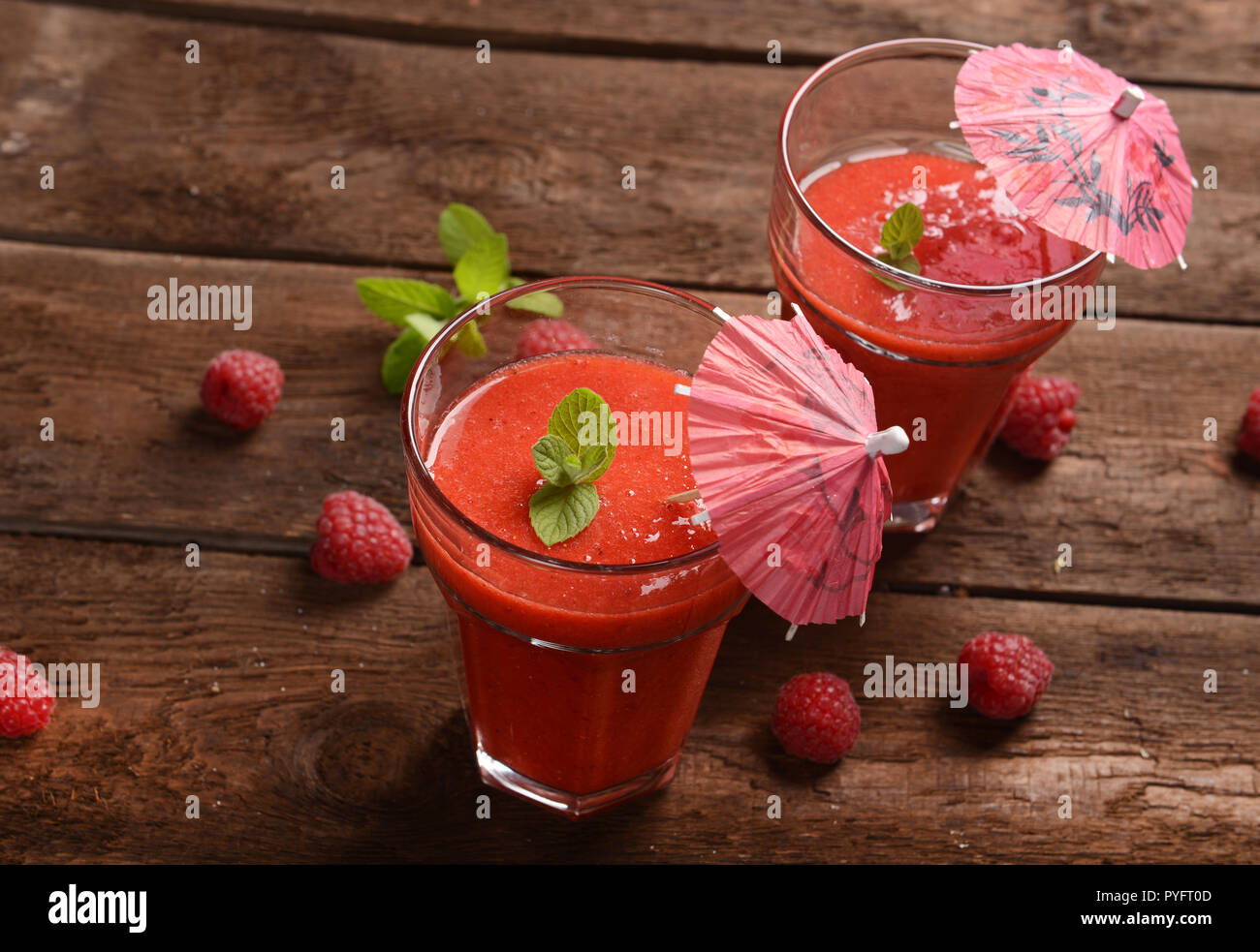 raspberry cocktail with mint Stock Photo - Alamy