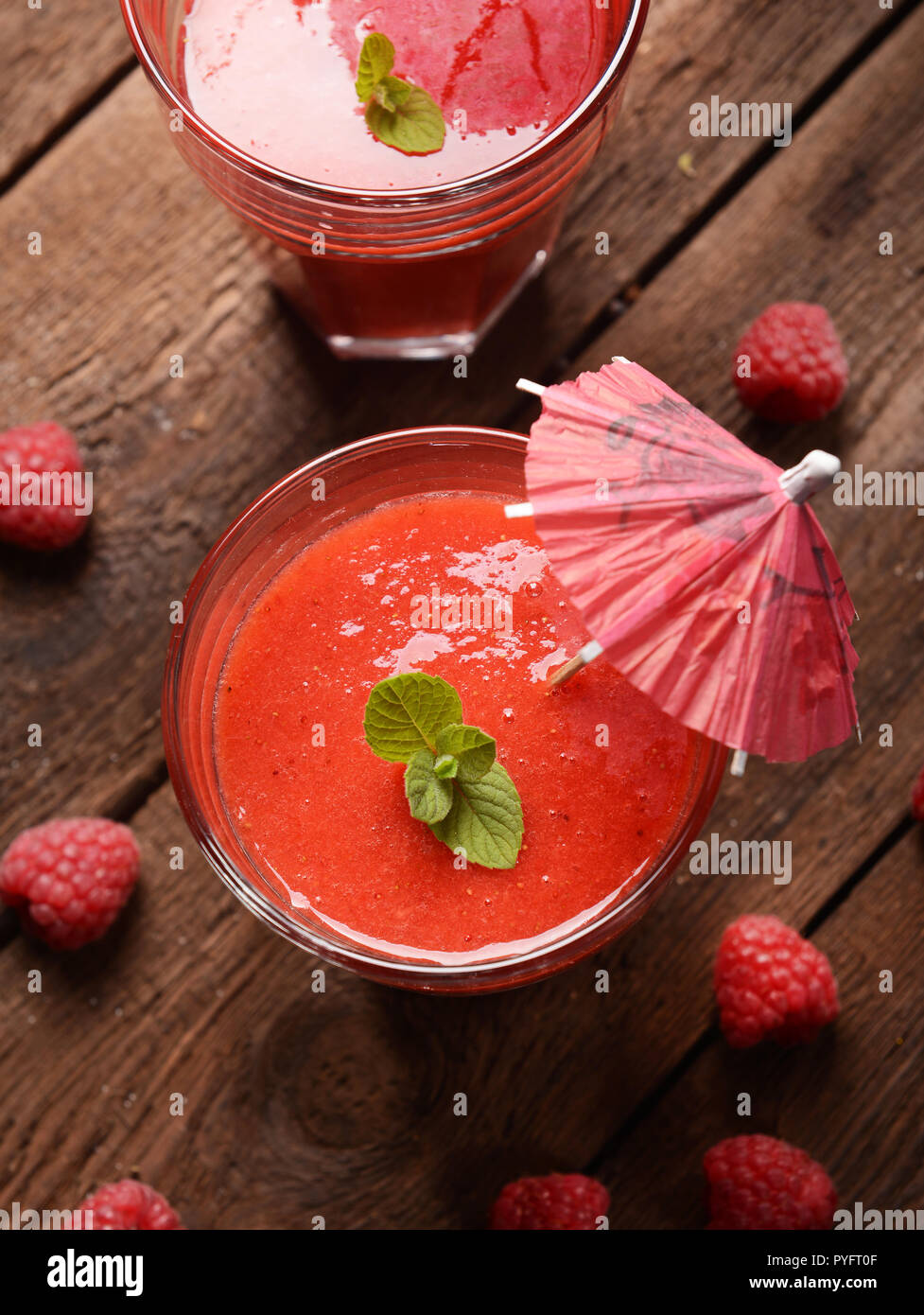 raspberry cocktail with mint Stock Photo - Alamy