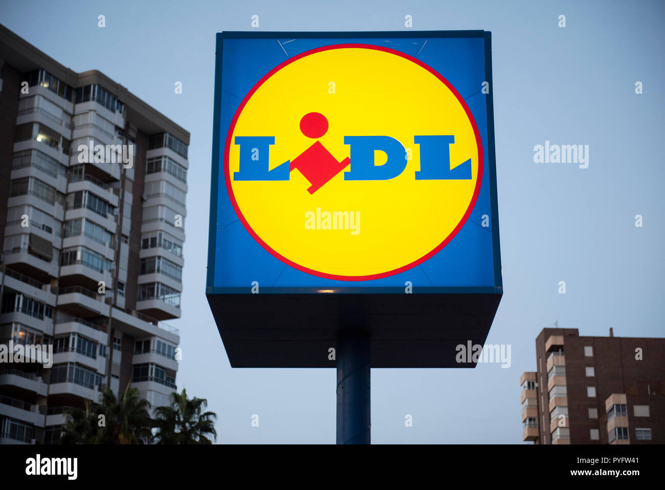 Lidl german chain hi-res stock photography and images - Alamy