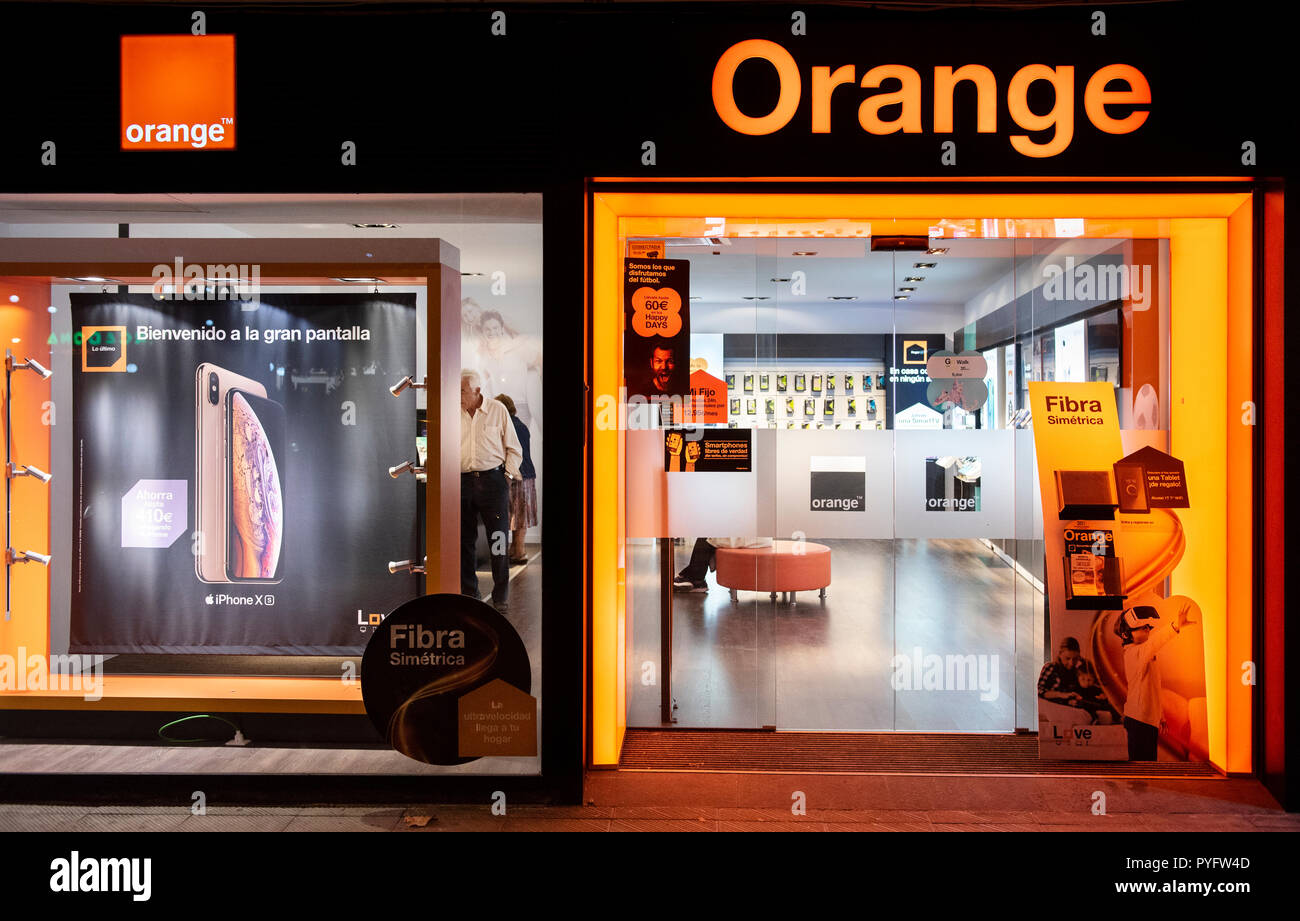 Orange s a hi-res stock photography and images - Alamy