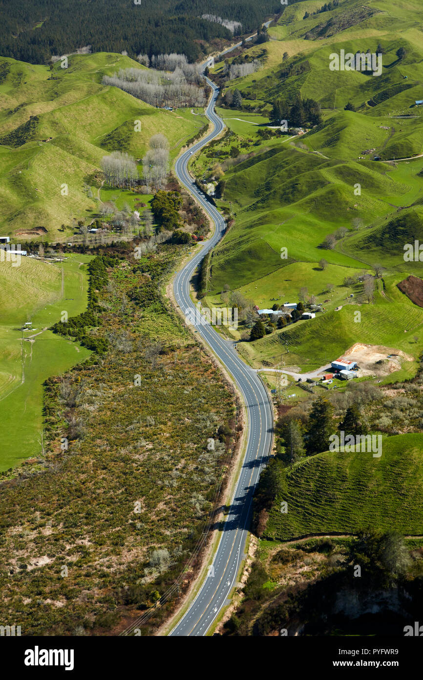 New zealand highway hi-res stock photography and images - Alamy