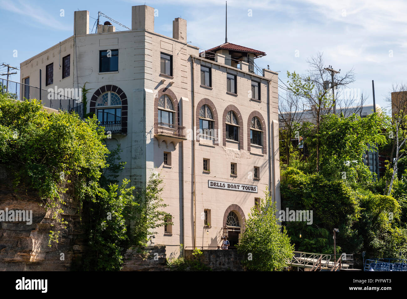 Building housing the offices of Dells Boat Tours in Wisconsin Dells ...