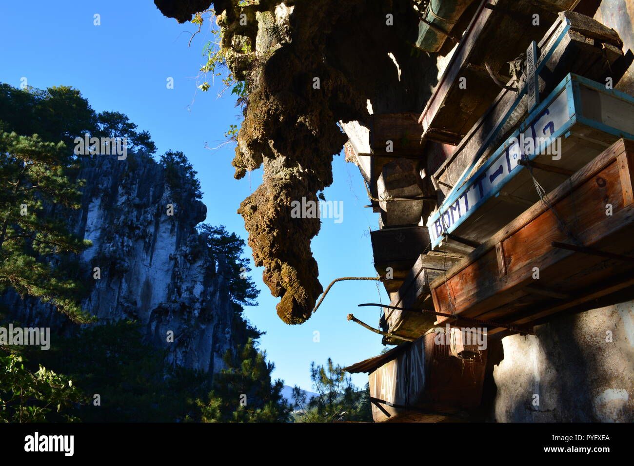 Hanging coffins philippines hi-res stock photography and images - Alamy