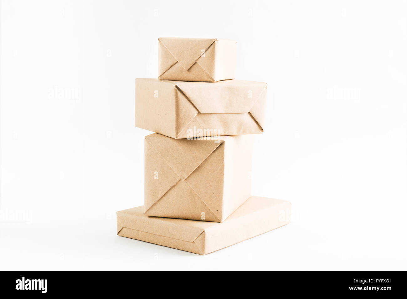 Packaging craft hi-res stock photography and images - Alamy