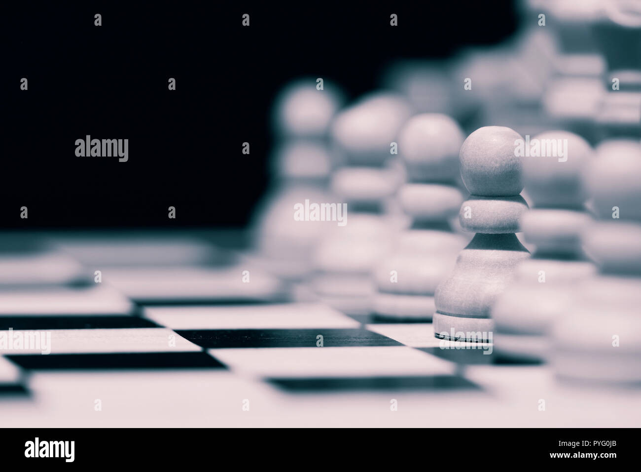 Start chess game hi-res stock photography and images - Alamy
