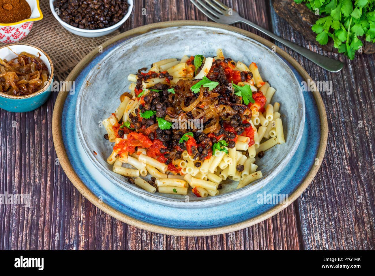 Koshari hi-res stock photography and images - Alamy