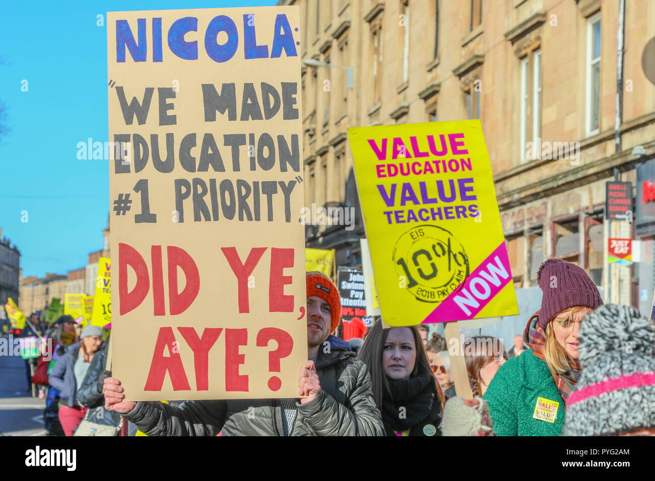 Secondary pupils scotland and teacher hi-res stock photography and ...