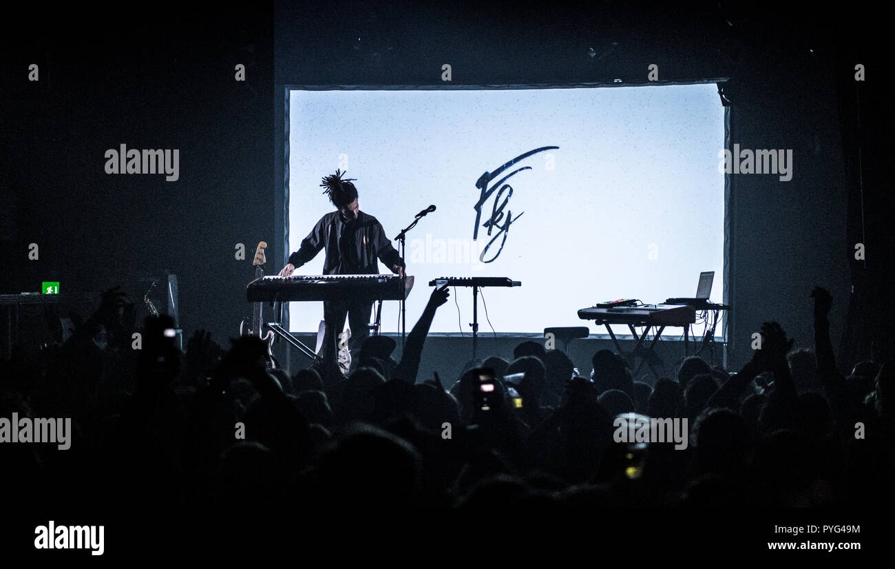 Fkj singer hi-res stock photography and images - Alamy