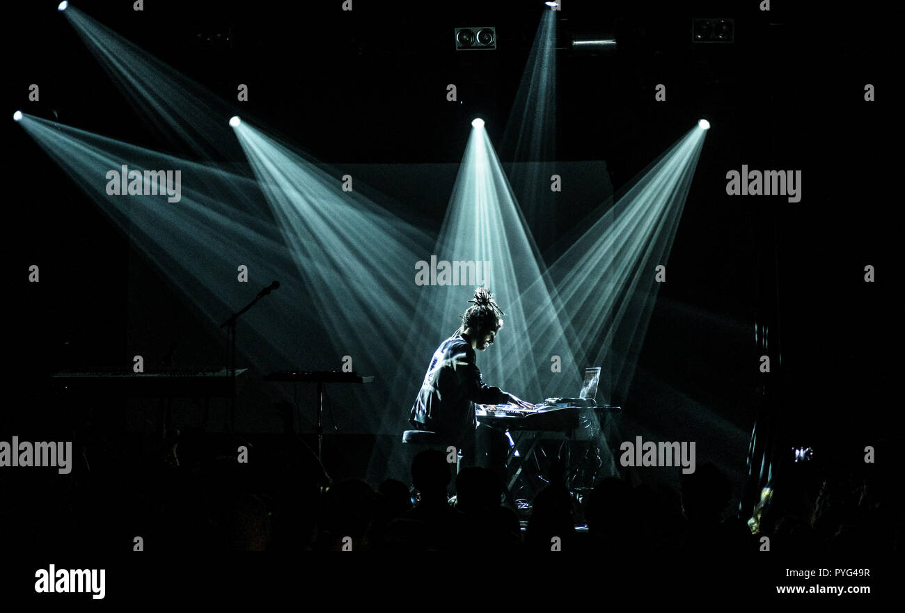 Fkj singer hi-res stock photography and images - Alamy