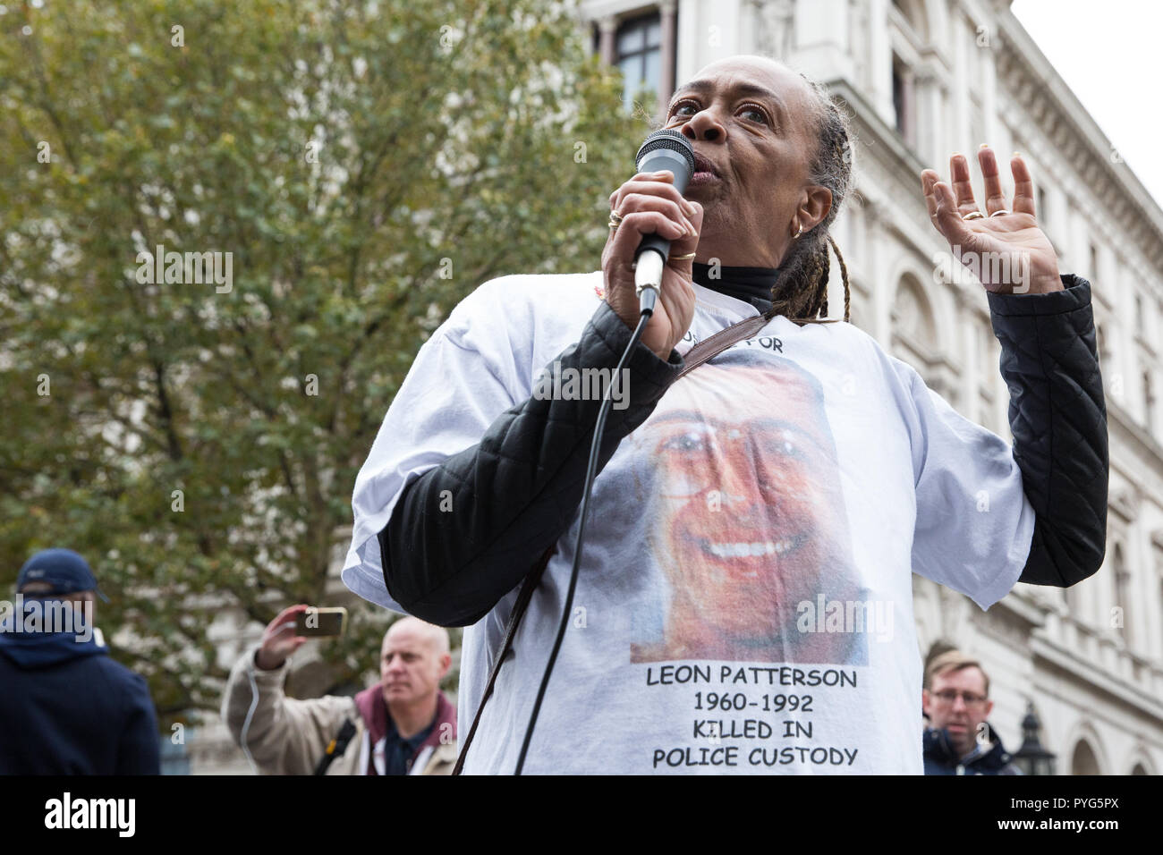 London, UK. 27th October, 2018. Stephanie Lightfoot-Bennett, twin ...