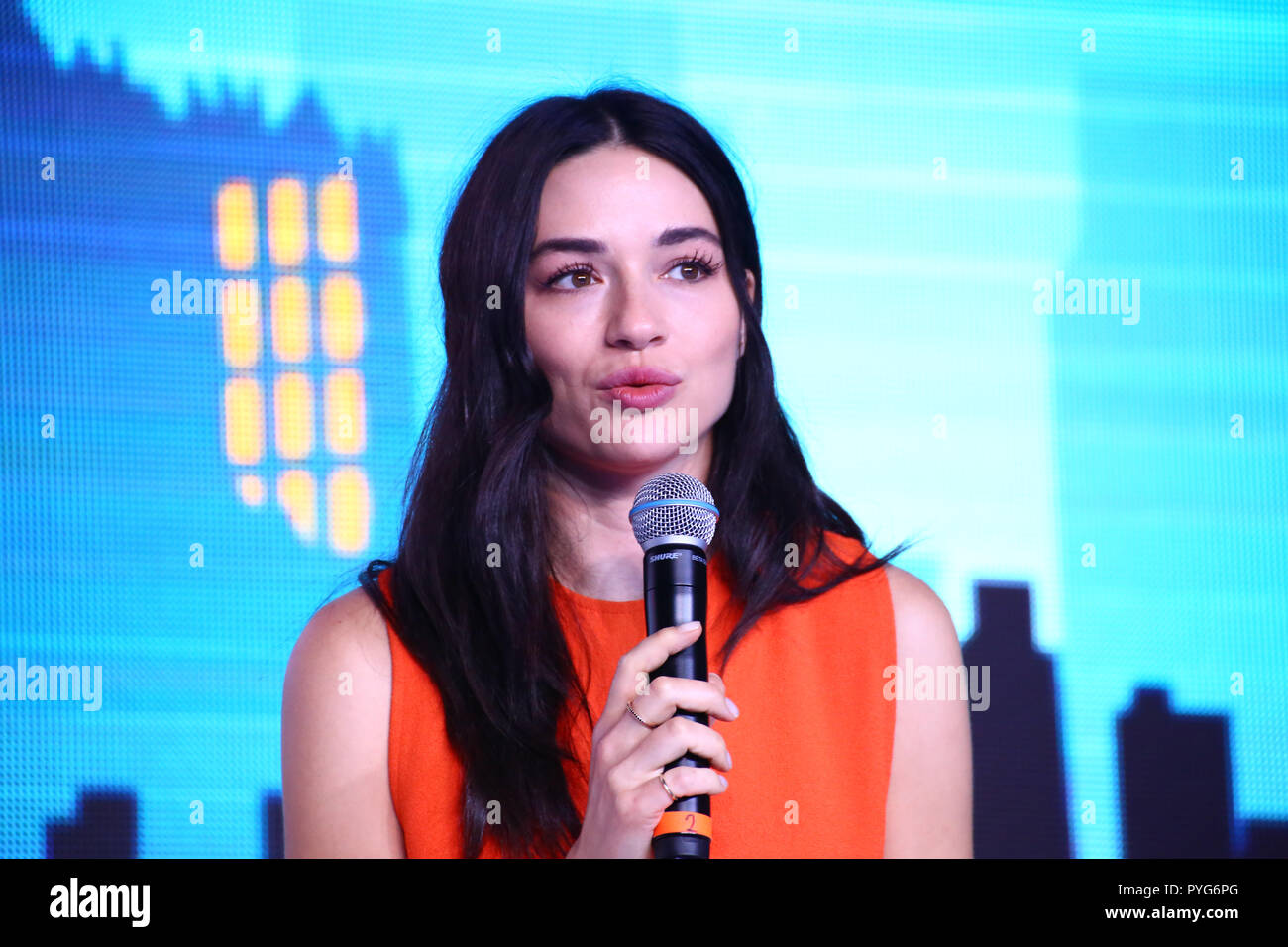 Teen wolf actress crystal reed hi-res stock photography and images - Alamy