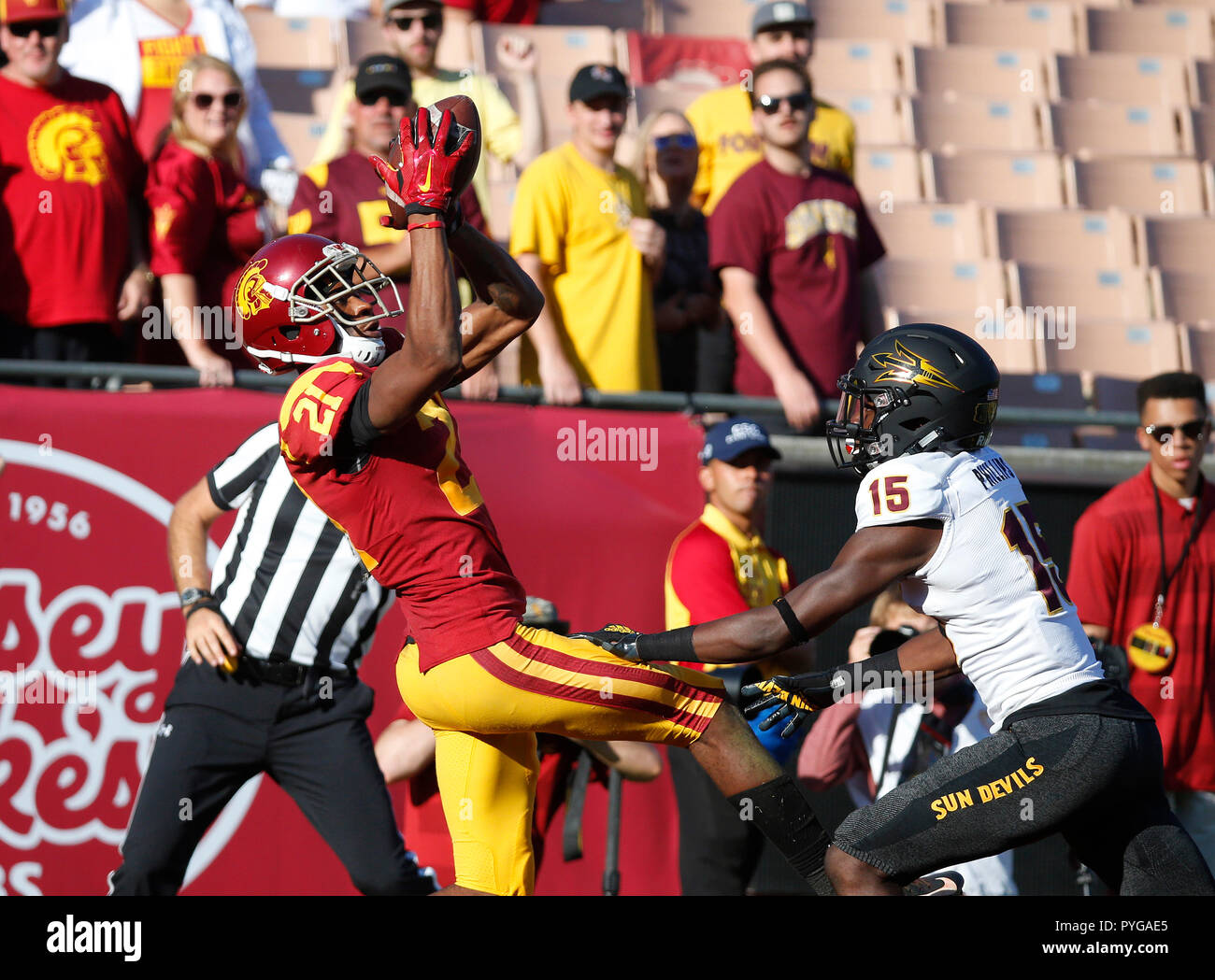 Los Angeles, USA. October 27, 2018 USC Trojans wide receiver Tyler ...
