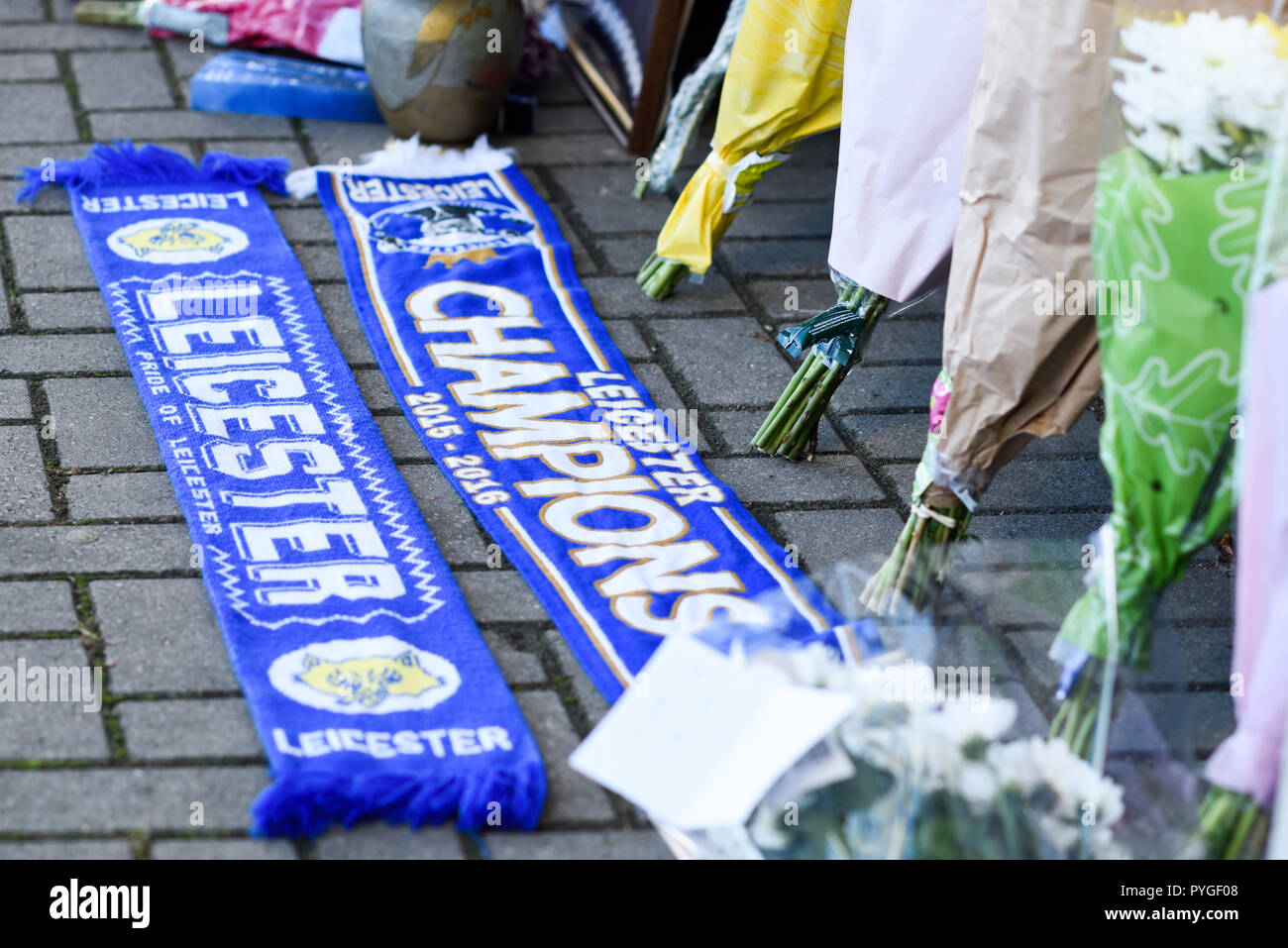 Eric swaffer izabela roza lechowicz hi-res stock photography and images ...