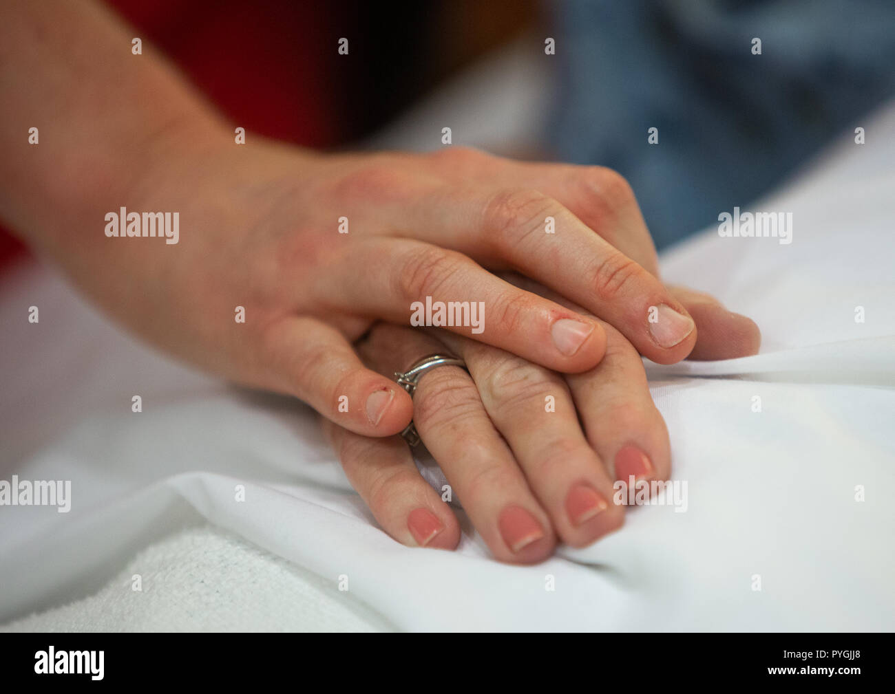 Dying patient hi-res stock photography and images - Alamy