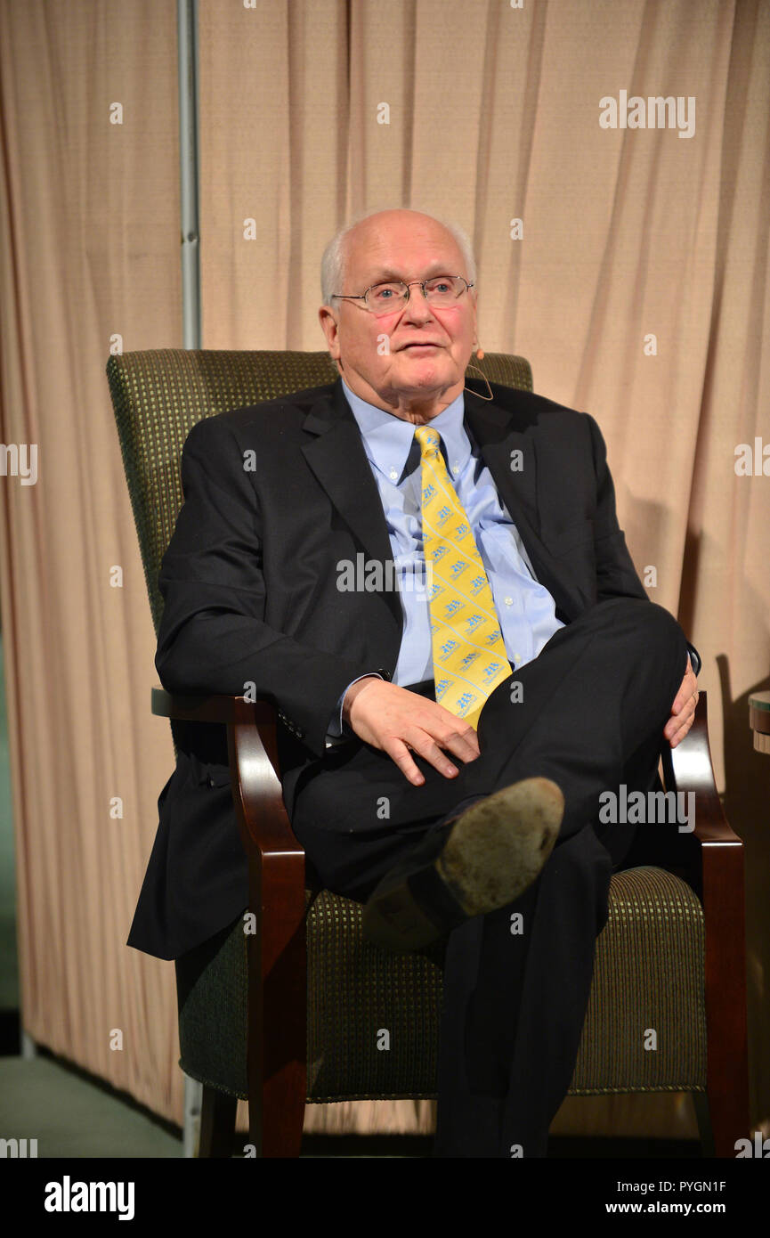 Author David Lawrence Jr. discussing and sign copies of his book 'A ...