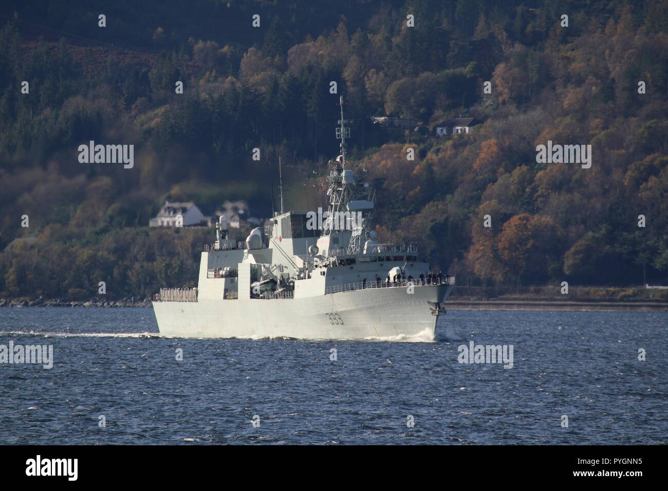 HMCS Toronto (FFH-333), a Halifax-class (or City-class) frigate ...