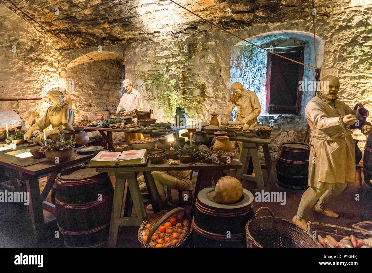 Kitchen in the castle hi-res stock photography and images - Alamy