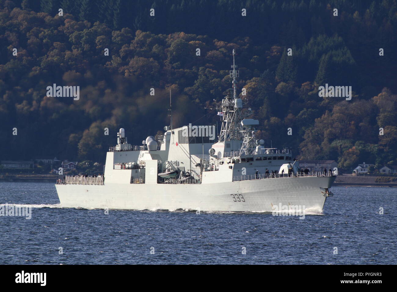HMCS Toronto (FFH-333), a Halifax-class (or City-class) frigate ...
