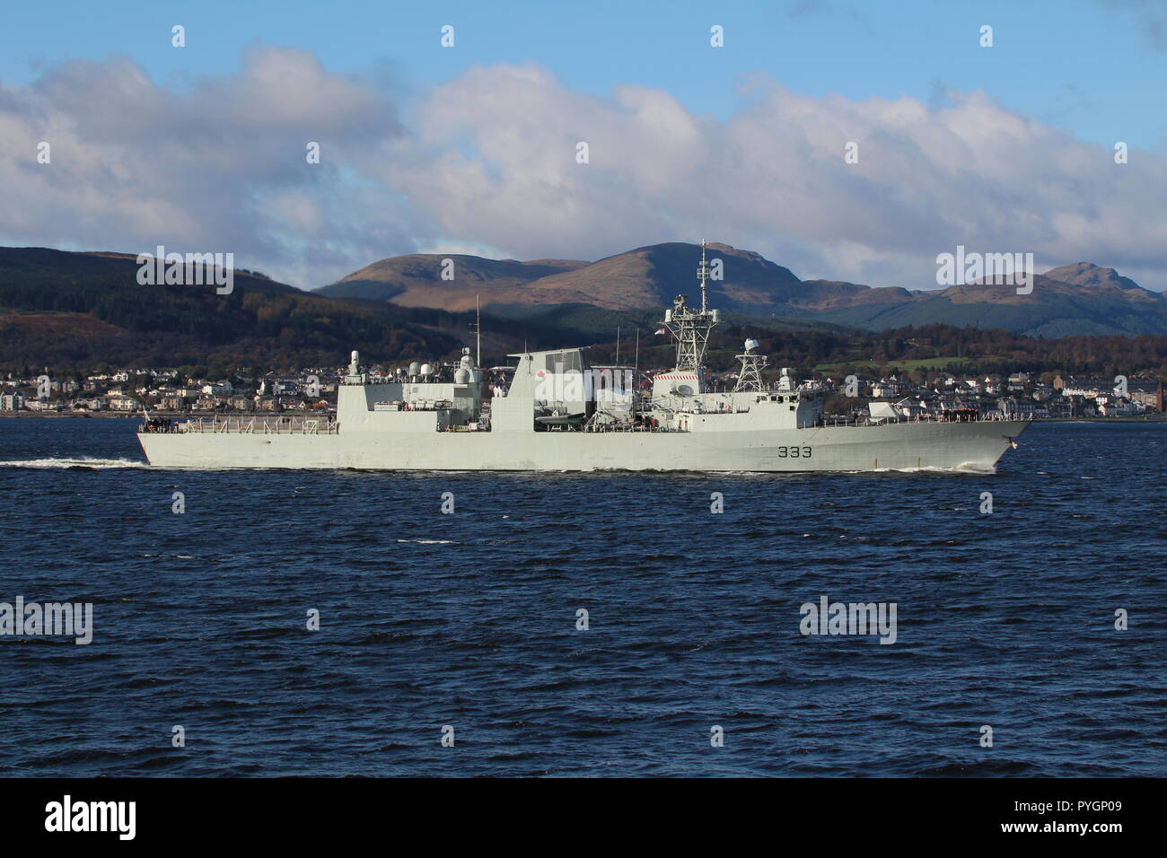 HMCS Toronto (FFH-333), a Halifax-class (or City-class) frigate ...