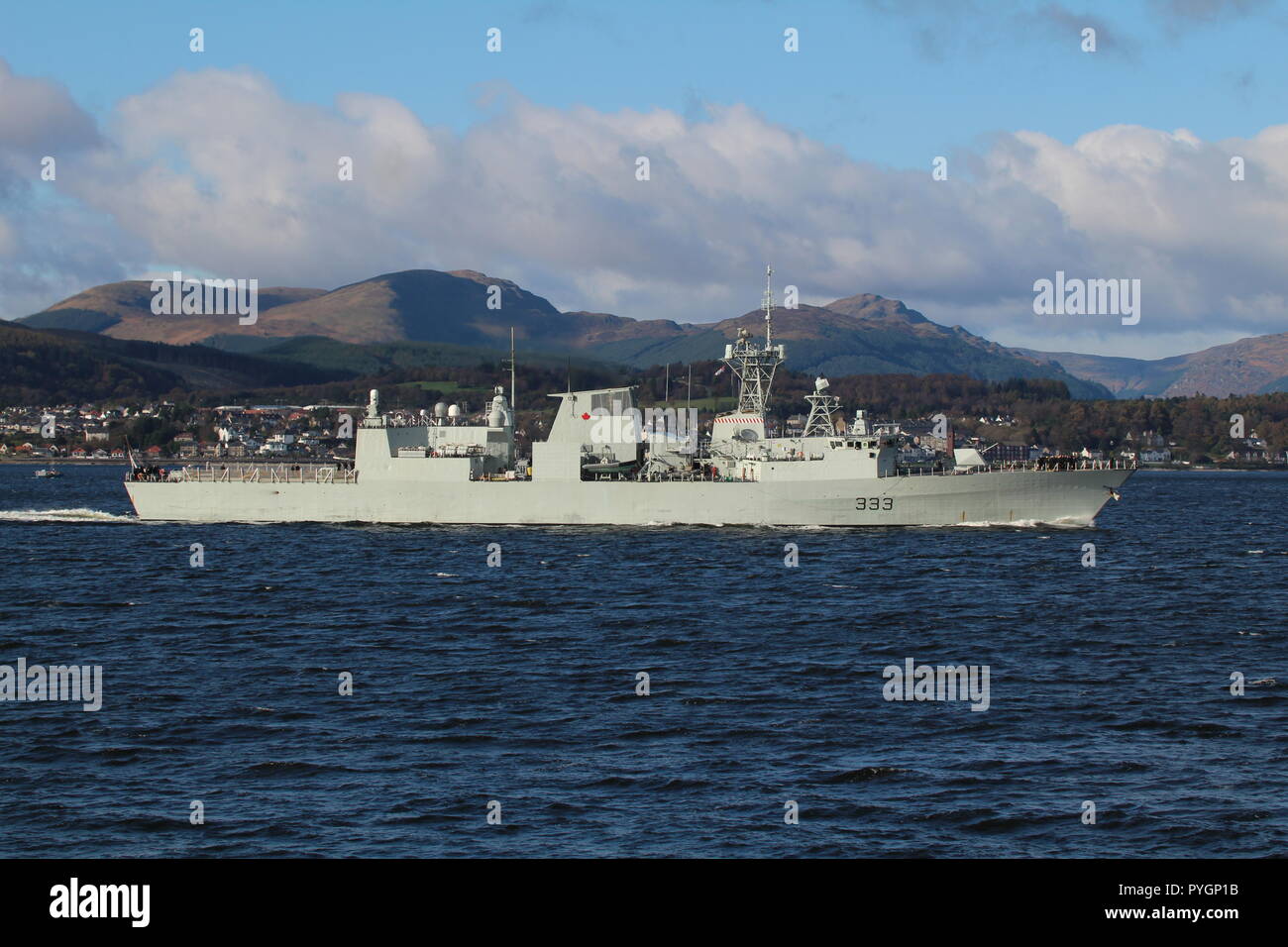 HMCS Toronto (FFH-333), a Halifax-class (or City-class) frigate ...