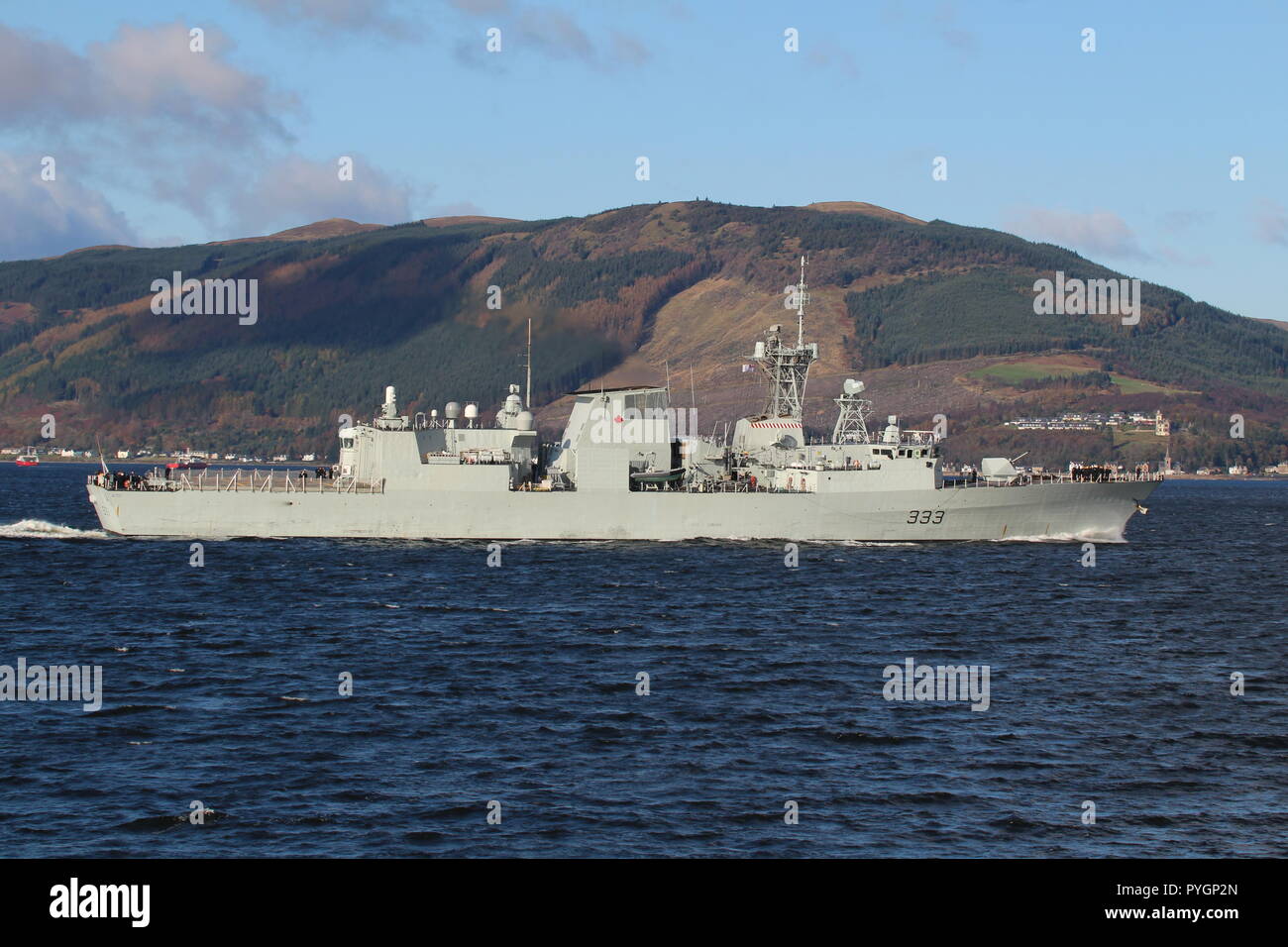HMCS Toronto (FFH-333), a Halifax-class (or City-class) frigate ...
