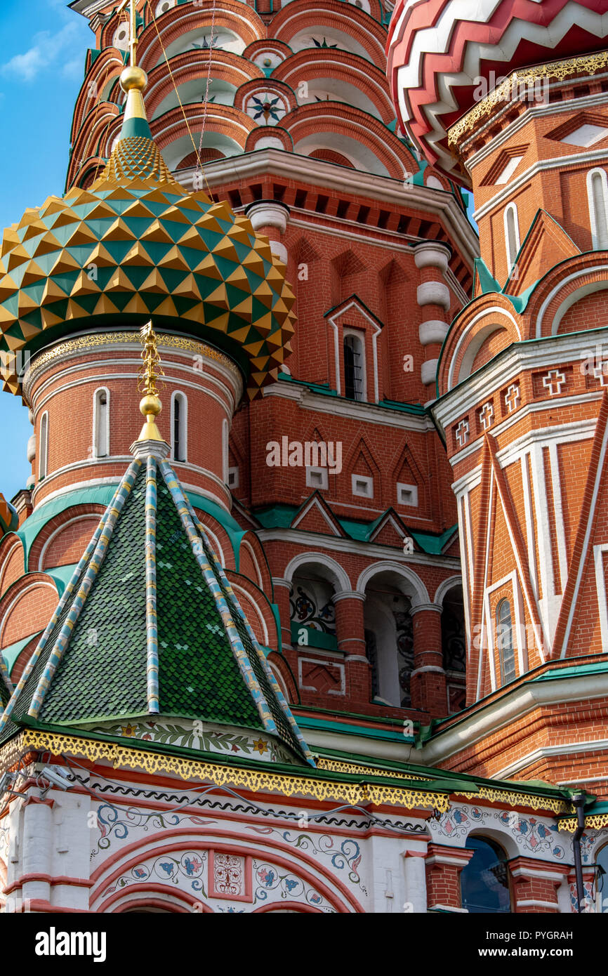 St. Basil's Cathedral in Red Square, Moscow Stock Photo - Alamy