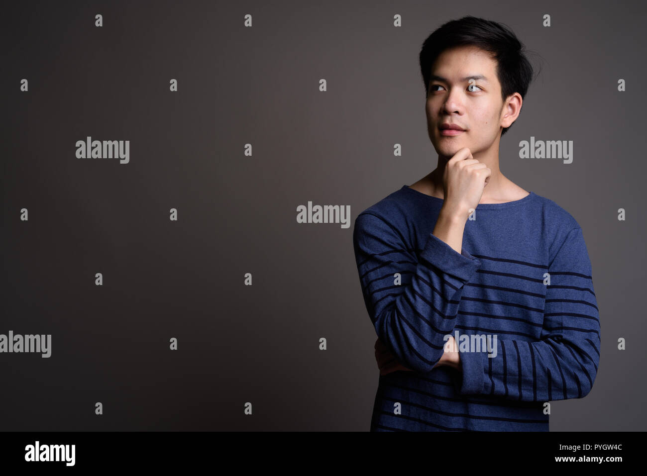 Hand thinking hi-res stock photography and images - Alamy