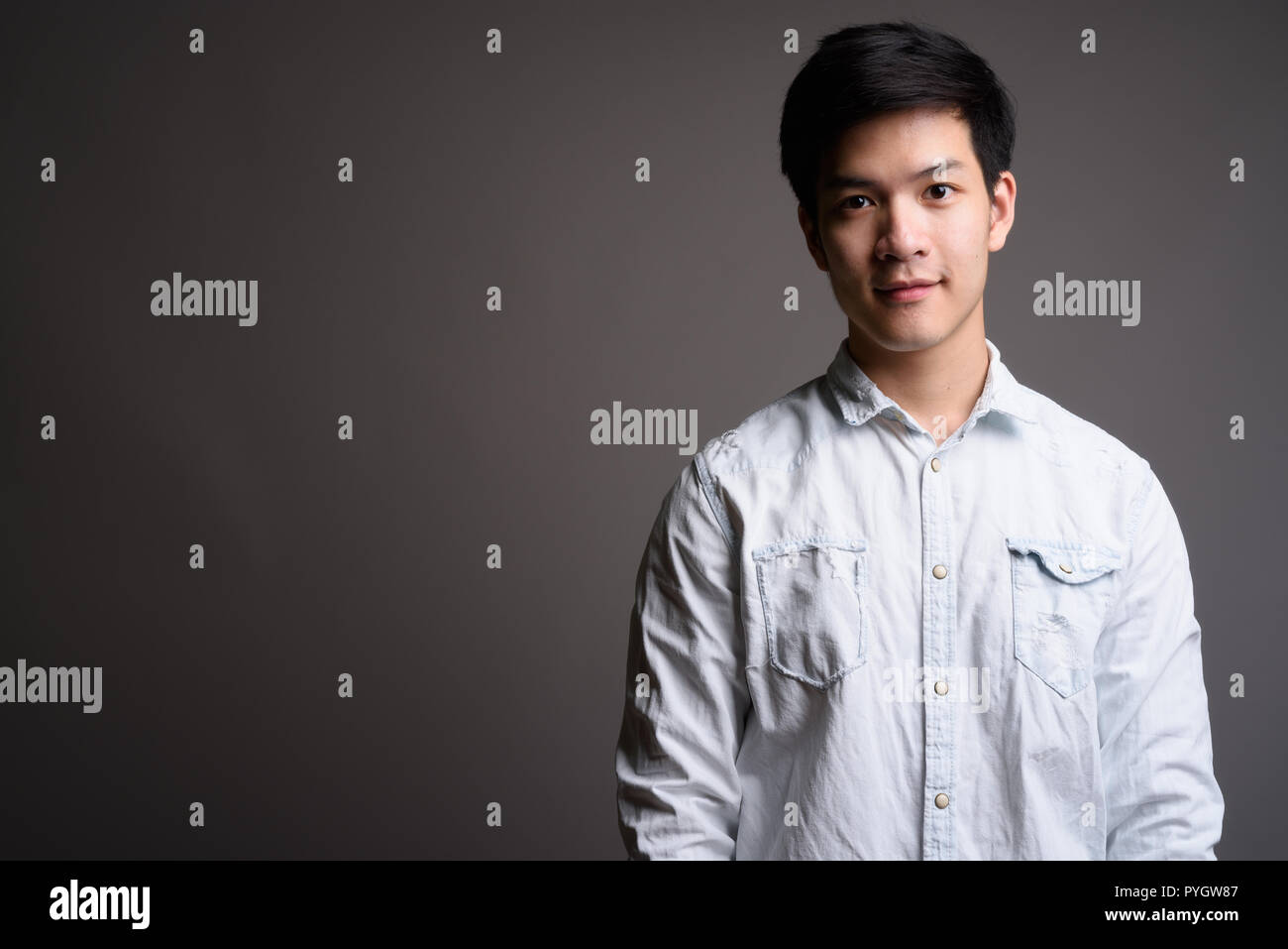 Asian portrait studio hi-res stock photography and images - Alamy