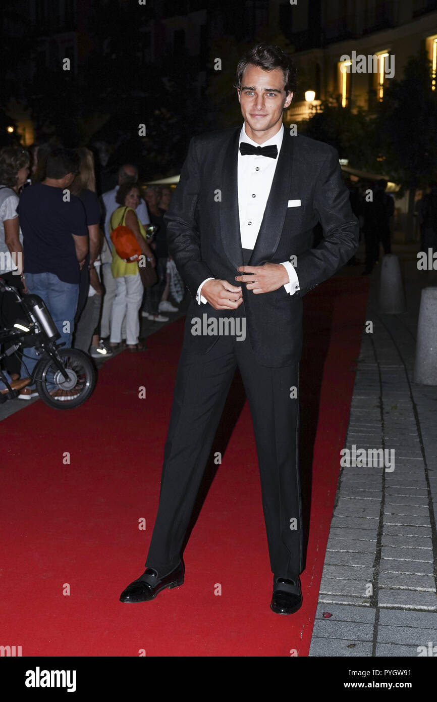 'Vanity Fair Personality Of The Year' Gala - Outside Arrivals Featuring ...