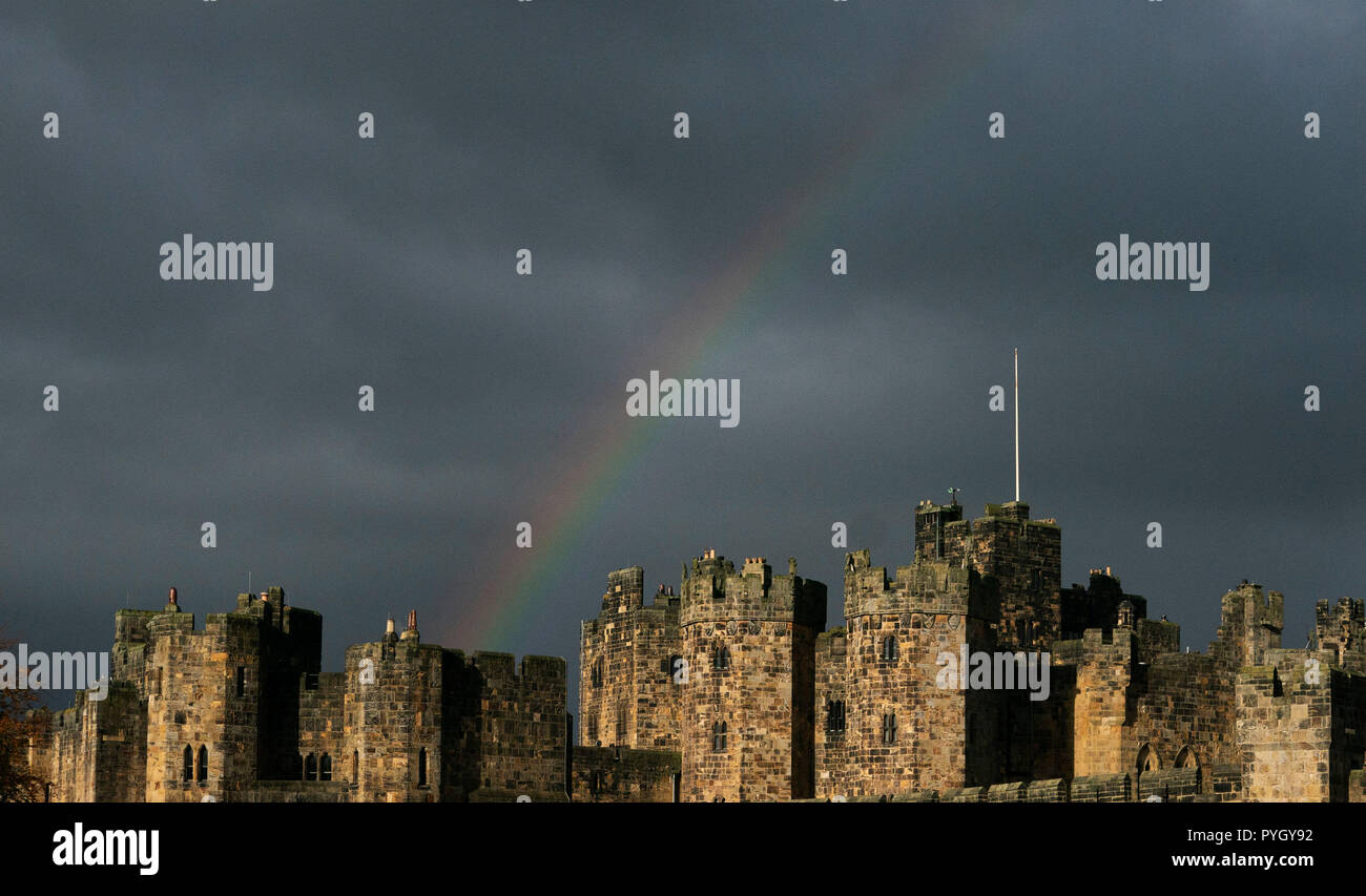 A rainbow over Alnwick castle in Northumberland Stock Photo - Alamy
