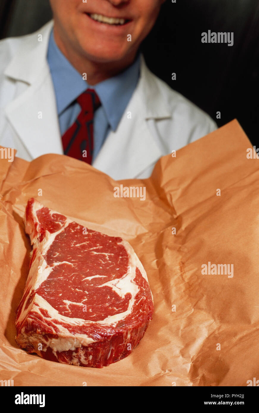 White butcher paper hi-res stock photography and images - Alamy