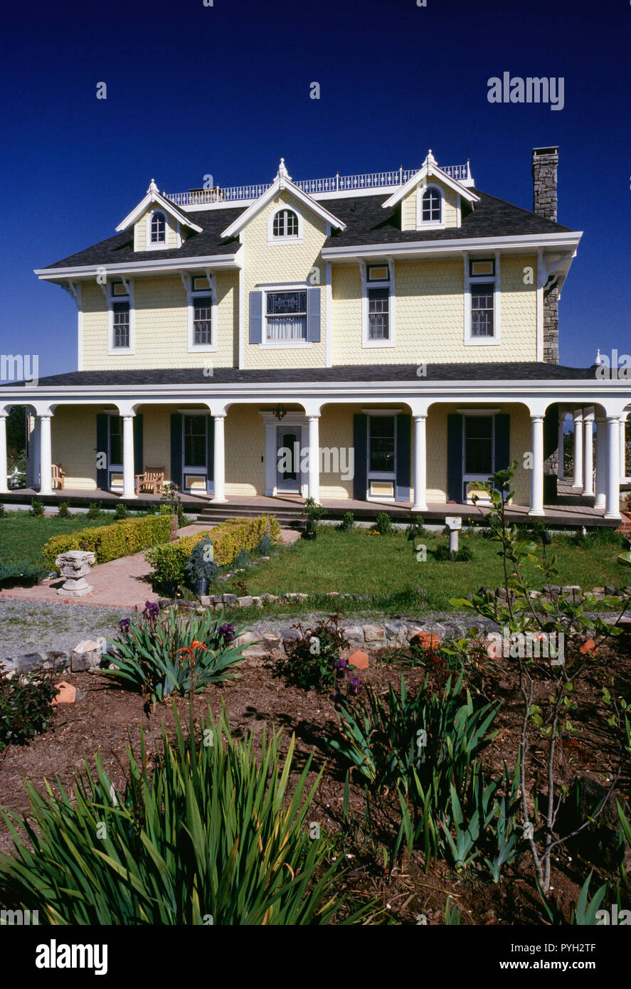 American victorian house suburbs hi-res stock photography and images ...