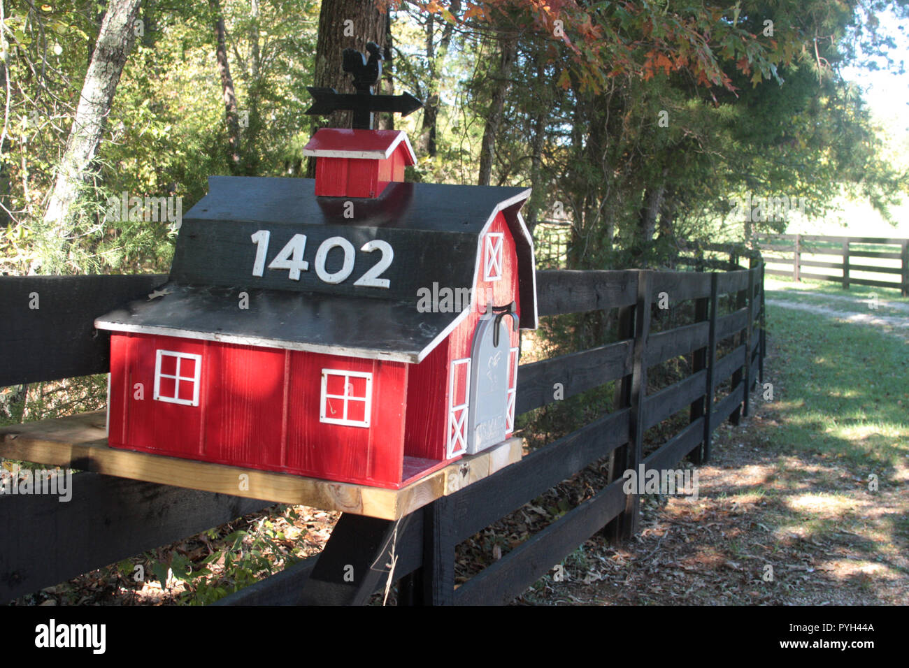 Barn shaped house hi-res stock photography and images - Alamy