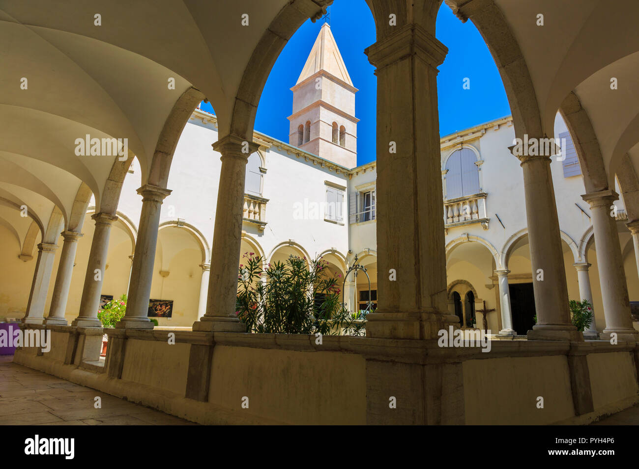 Cloister Views High Resolution Stock Photography and Images - Alamy