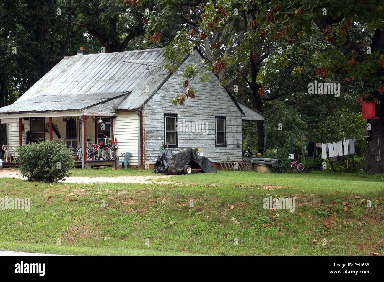Bad housing condition hi-res stock photography and images - Alamy
