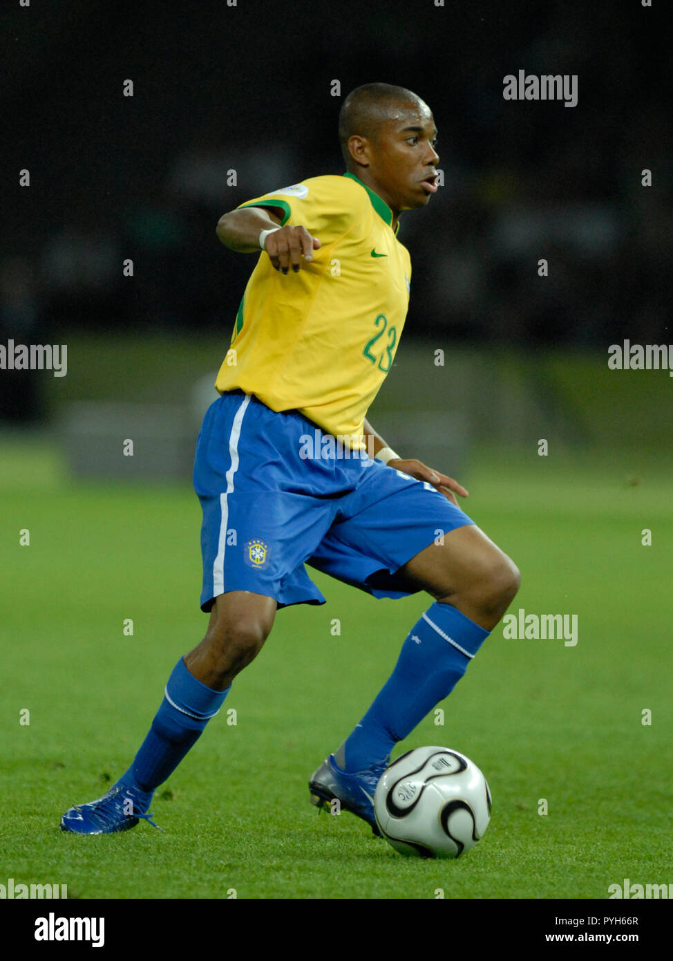 Robinho hi-res stock photography and images - Alamy