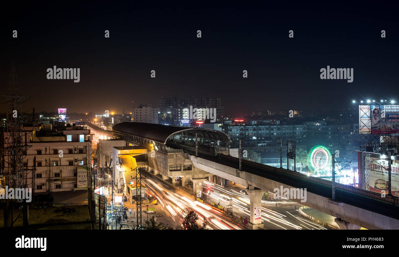 Mumbai metro train hi-res stock photography and images - Alamy