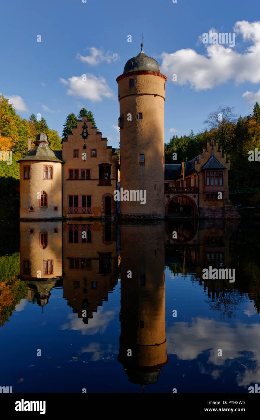 Mespelbrunn Castle (Schloss Mespelbrunn) in the Spessart range ...