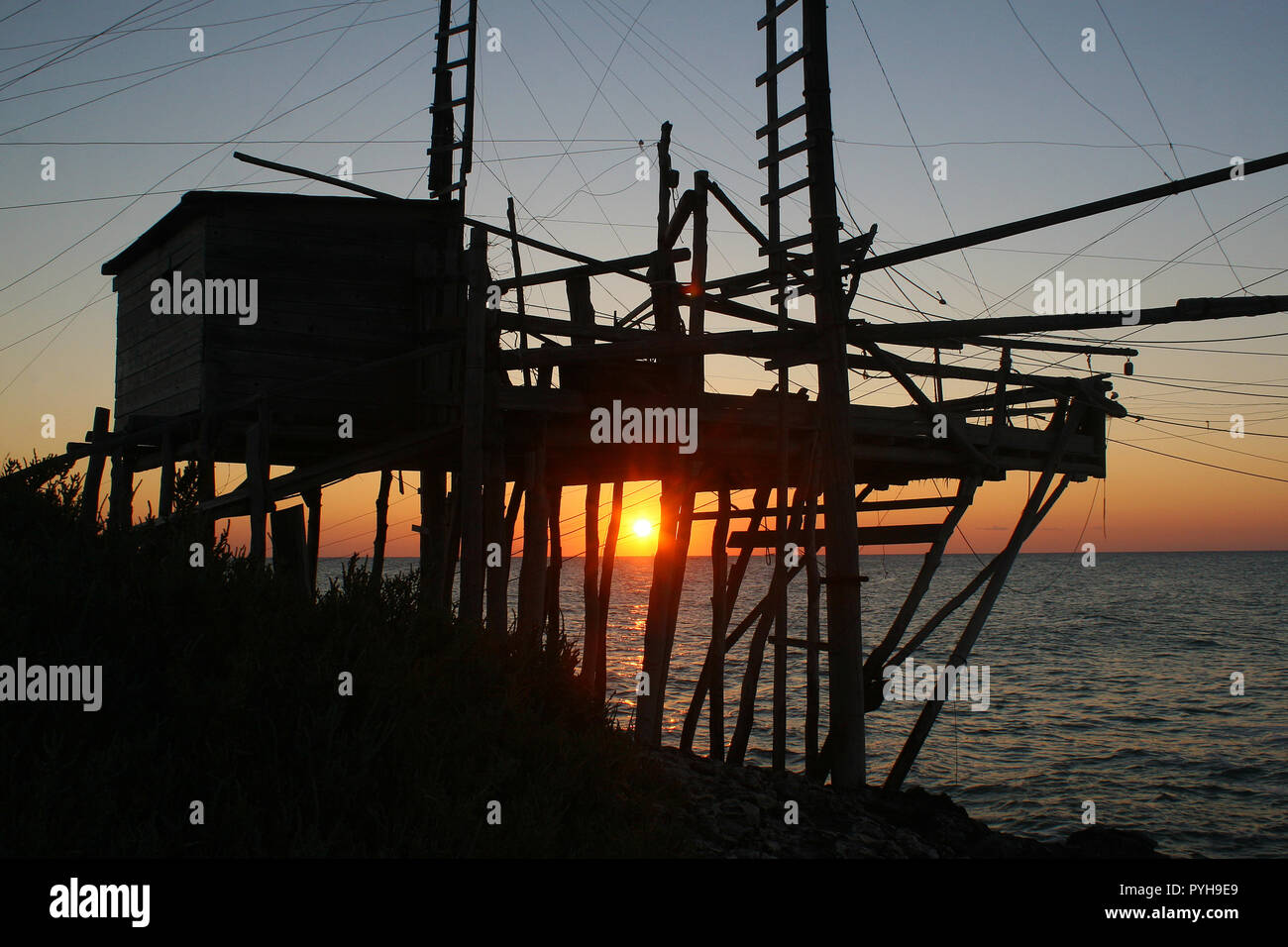 Trabucco a traditional fishing system Stock Photo - Alamy