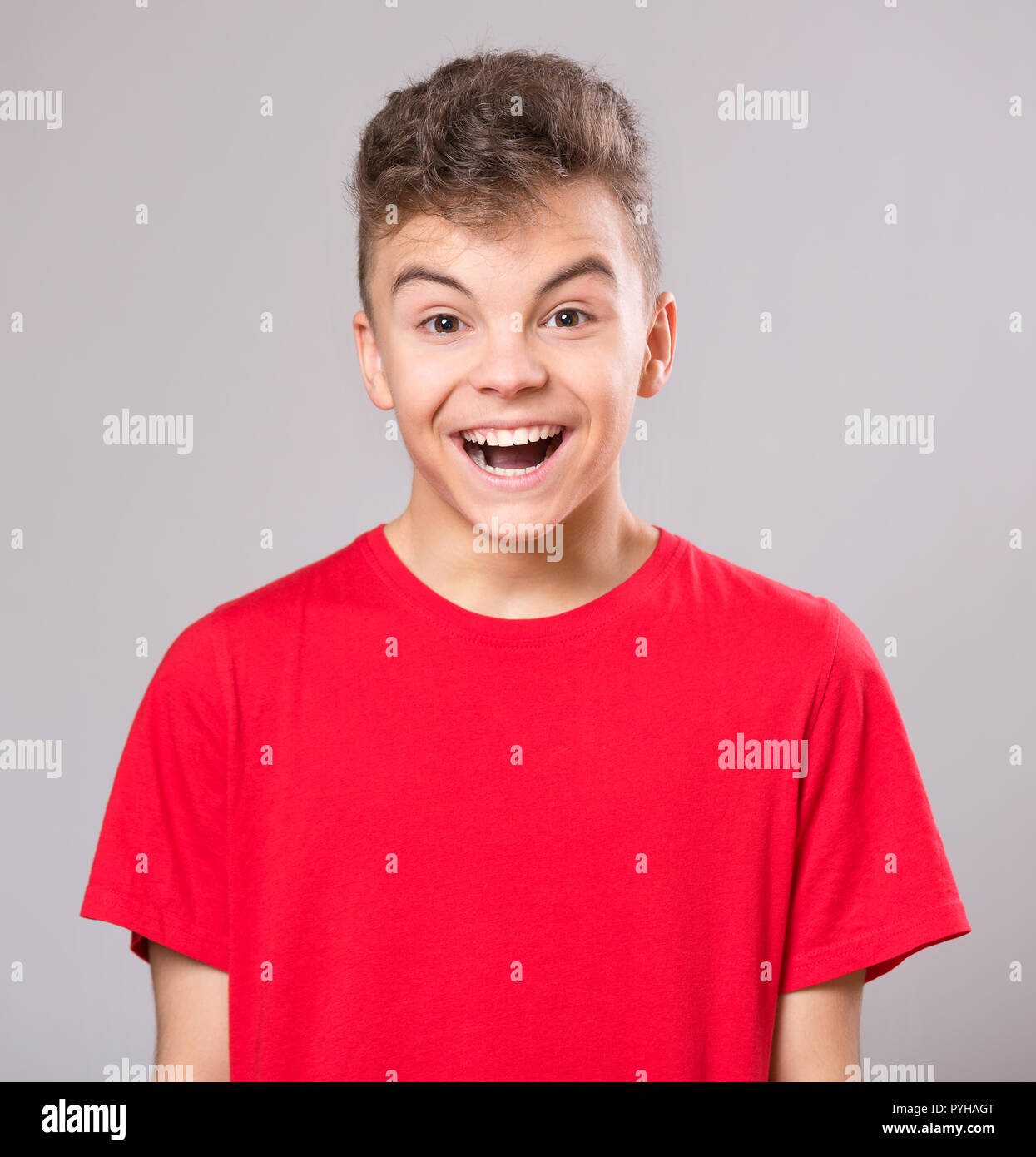 Portrait of teen boy Stock Photo - Alamy