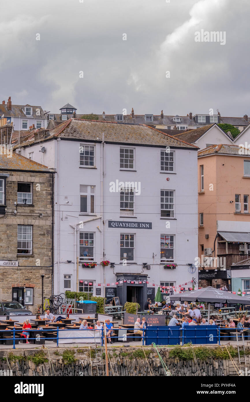 The Quayside Inn, Falmouth Harbour, Falmouth, Cornwall, UK Stock Photo ...