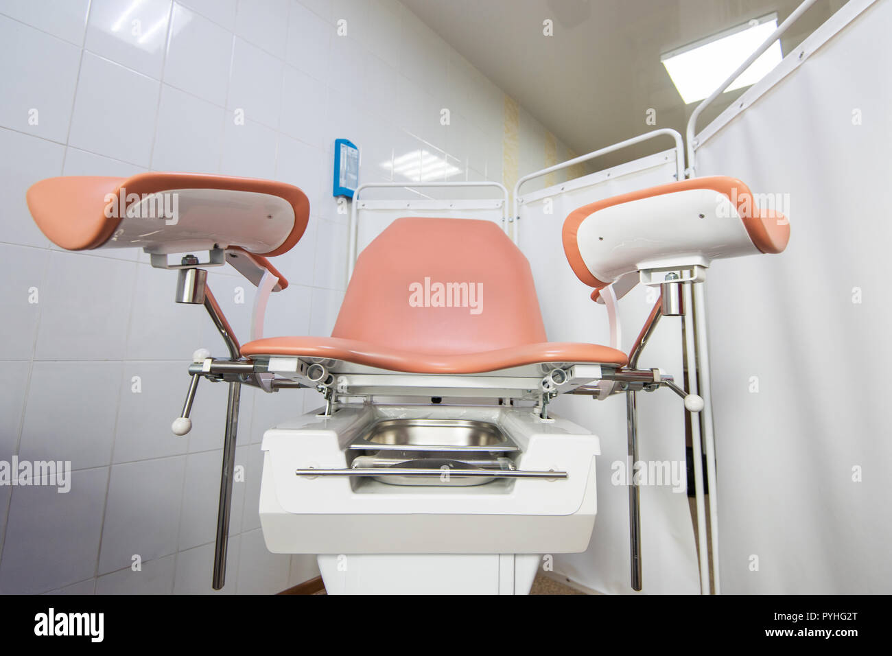 Gynecological cabinet in modern clinic Stock Photo - Alamy