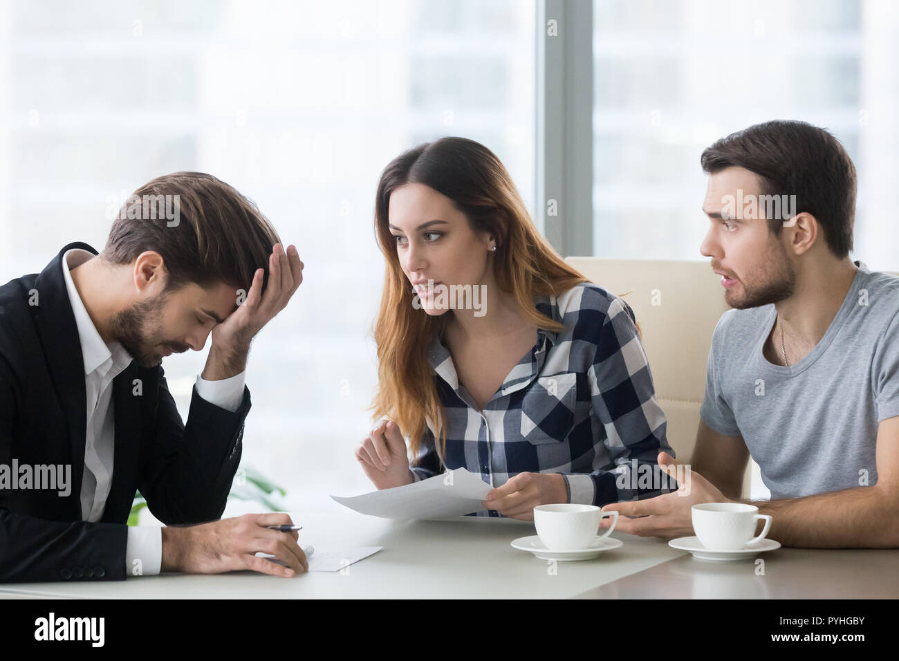 Angry customers hi-res stock photography and images - Alamy
