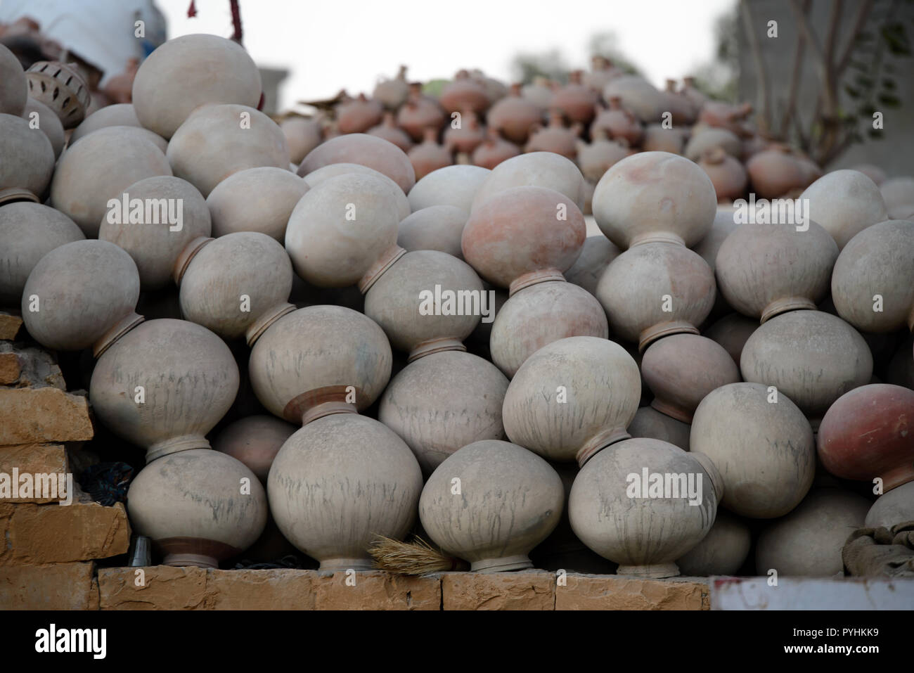 Indian clay pots hi-res stock photography and images - Alamy