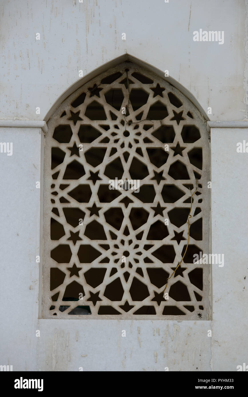 Indian traditional window architecture style in the Haji Ali Dargah ...